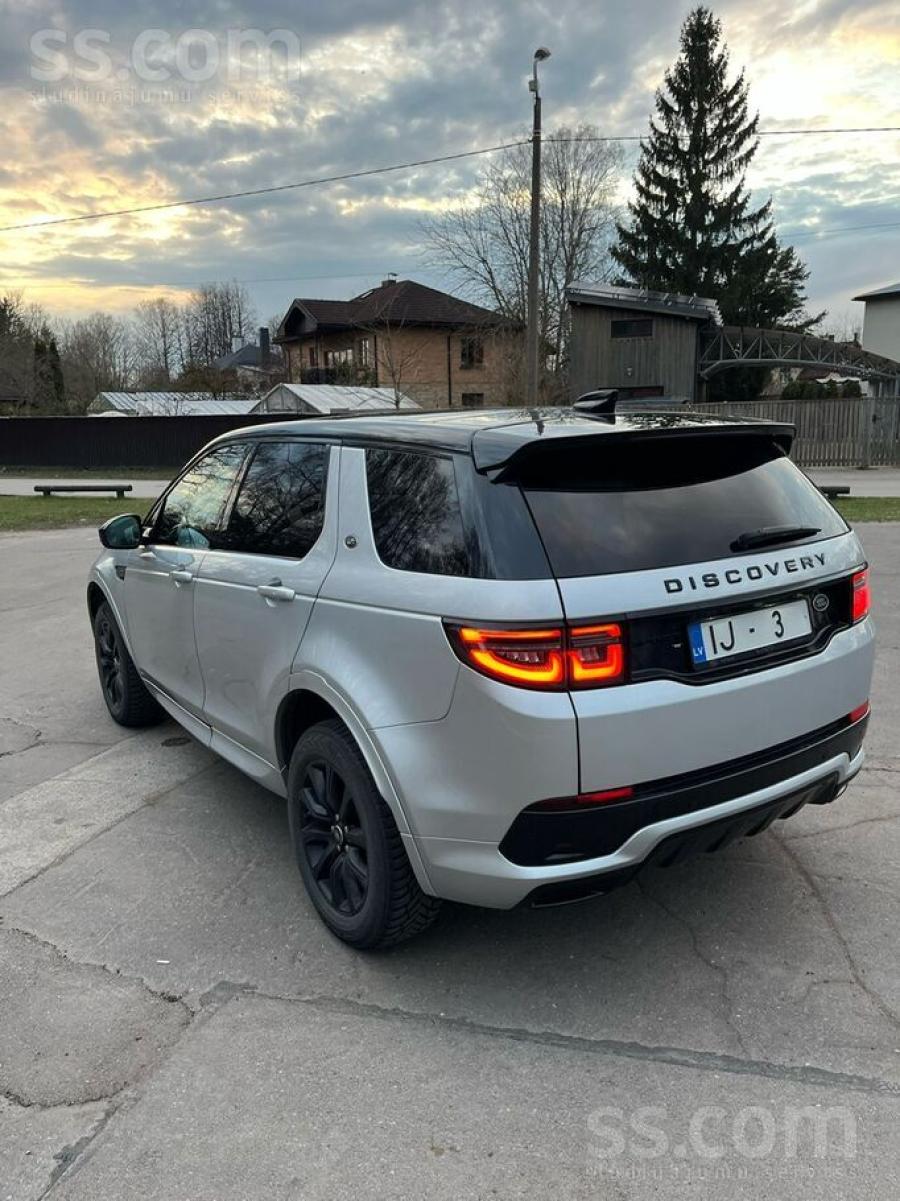 Pelēks Land Rover Discovery Sport 2020 Rīga, ar dzinēja tilpumu 2.00 L un nobraukumu 50 tūkst. km par 24750 €, foto 2 vietnē AUTOMOTO.COM.LV