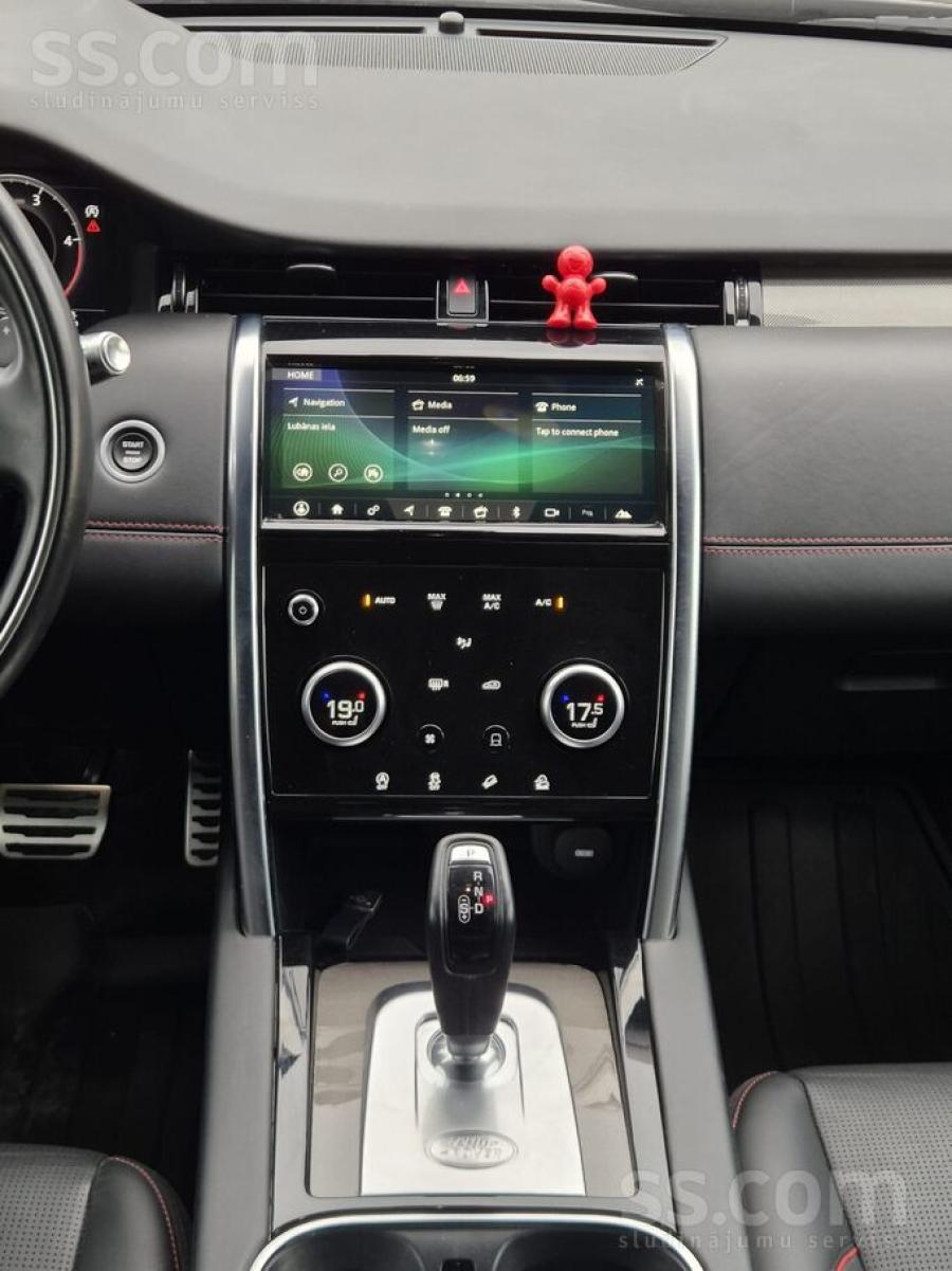 Pelēks Land Rover Discovery Sport 2020 Rīga, ar dzinēja tilpumu 2.00 L un nobraukumu 54 tūkst. km par 25690 €, foto 12 vietnē AUTOMOTO.COM.LV