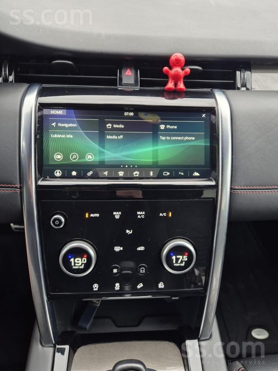 Pelēks Land Rover Discovery Sport 2020 Rīga, ar dzinēja tilpumu 2.00 L un nobraukumu 54 tūkst. km par 25690 €, foto 17 vietnē AUTOMOTO.COM.LV