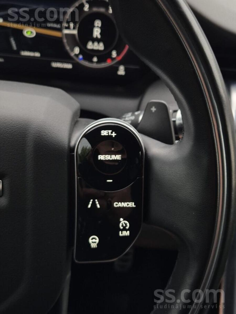 Pelēks Land Rover Discovery Sport 2020 Rīga, ar dzinēja tilpumu 2.00 L un nobraukumu 54 tūkst. km par 25690 €, foto 20 vietnē AUTOMOTO.COM.LV