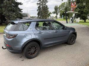 Pelēks Land Rover Discovery Sport 2020 Tauragė, ar dzinēja tilpumu 2.00 L un nobraukumu 140 tūkst. km par 12300 €, foto 9 vietnē AUTOMOTO.COM.LV
