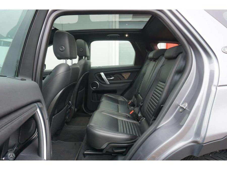 Pelēks Land Rover Discovery Sport 2020 Panevēža, ar dzinēja tilpumu 2.00 L un nobraukumu 171 tūkst. km par 15999 €, foto 15 vietnē AUTOMOTO.COM.LV