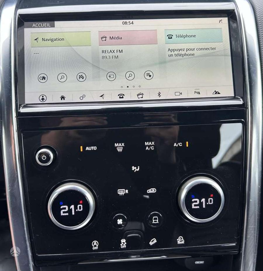 Pelēks Land Rover Discovery Sport 2020 Tauragė, ar dzinēja tilpumu 2.00 L un nobraukumu 162 tūkst. km par 14600 €, foto 17 vietnē AUTOMOTO.COM.LV