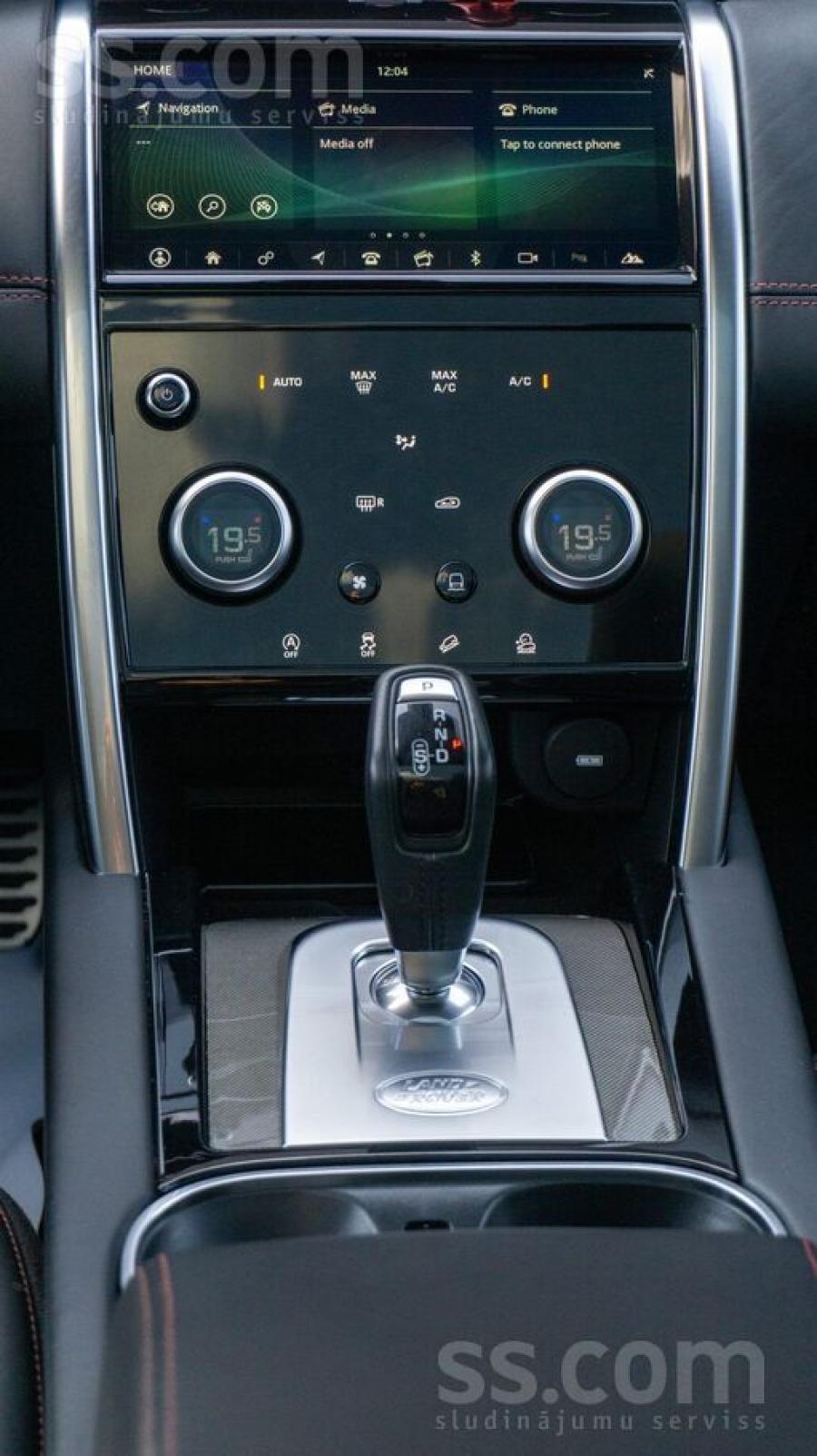 Grey Land Rover Discovery Sport 2020 in Riga, with an engine capacity of 2.00 L and mileage of 54 thousand km for 21590 €, photo 13 on AUTOMOTO.COM.LV