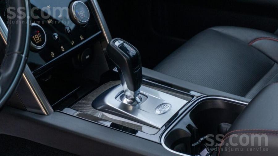 Grey Land Rover Discovery Sport 2020 in Riga, with an engine capacity of 2.00 L and mileage of 54 thousand km for 21590 €, photo 15 on AUTOMOTO.COM.LV