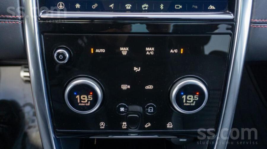Grey Land Rover Discovery Sport 2020 in Riga, with an engine capacity of 2.00 L and mileage of 54 thousand km for 21590 €, photo 16 on AUTOMOTO.COM.LV