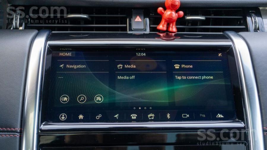 Grey Land Rover Discovery Sport 2020 in Riga, with an engine capacity of 2.00 L and mileage of 54 thousand km for 21590 €, photo 17 on AUTOMOTO.COM.LV