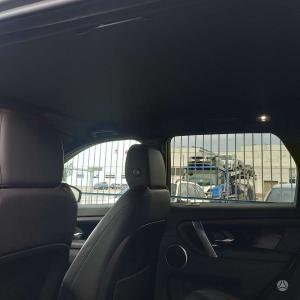 Grey Land Rover Discovery Sport 2020 in Panevezys, with an engine capacity of 2.00 L and mileage of 81 thousand km for 15900 €, photo 12 on AUTOMOTO.COM.LV