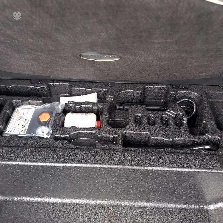 Grey Land Rover Discovery Sport 2020 in Panevezys, with an engine capacity of 2.00 L and mileage of 81 thousand km for 15900 €, photo 24 on AUTOMOTO.COM.LV