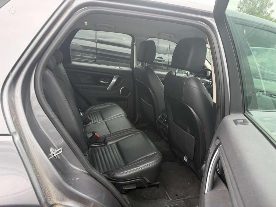 Pelēks Land Rover Discovery Sport 2021 Tauragė, ar dzinēja tilpumu 2.00 L un nobraukumu 207 tūkst. km par 13200 €, foto 9 vietnē AUTOMOTO.COM.LV