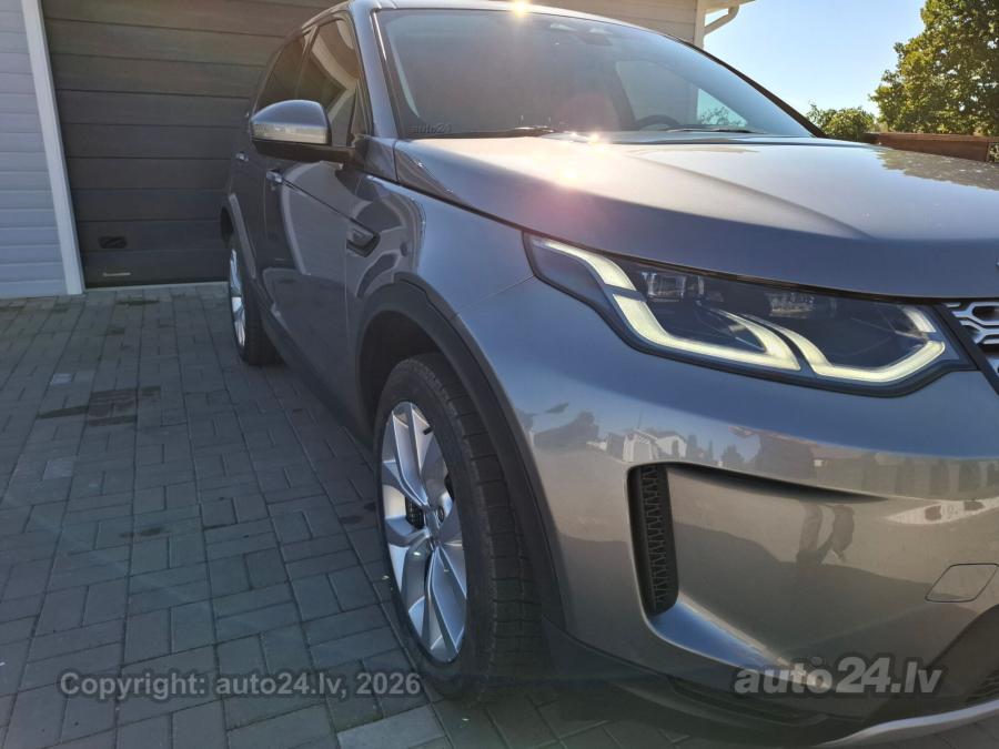 Grey Land Rover Discovery Sport 2022 in Tallinn, with an engine capacity of 2.00 L and mileage of 98 thousand km for 30000 €, photo 7 on AUTOMOTO.COM.LV