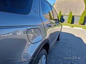 Grey Land Rover Discovery Sport 2022 in Tallinn, with an engine capacity of 2.00 L and mileage of 98 thousand km for 30000 €, photo 8 on AUTOMOTO.COM.LV