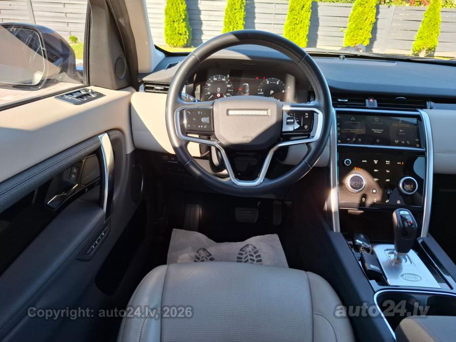 Grey Land Rover Discovery Sport 2022 in Tallinn, with an engine capacity of 2.00 L and mileage of 98 thousand km for 30000 €, photo 12 on AUTOMOTO.COM.LV