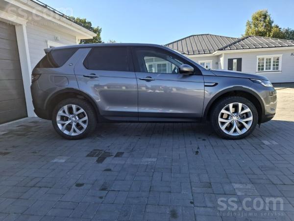 Grey Land Rover Discovery Sport 2022 in Tallinn, with an engine capacity of 2.00 L and mileage of 100 thousand km for 25500 €, photo 3 on AUTOMOTO.COM.LV