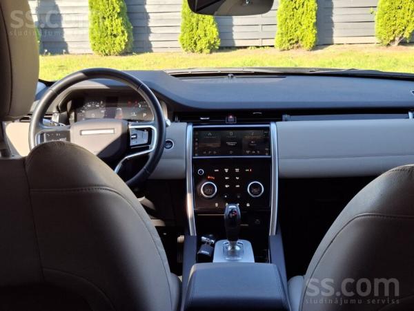 Grey Land Rover Discovery Sport 2022 in Tallinn, with an engine capacity of 2.00 L and mileage of 100 thousand km for 25500 €, photo 6 on AUTOMOTO.COM.LV