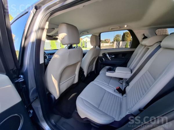Grey Land Rover Discovery Sport 2022 in Tallinn, with an engine capacity of 2.00 L and mileage of 100 thousand km for 25500 €, photo 10 on AUTOMOTO.COM.LV