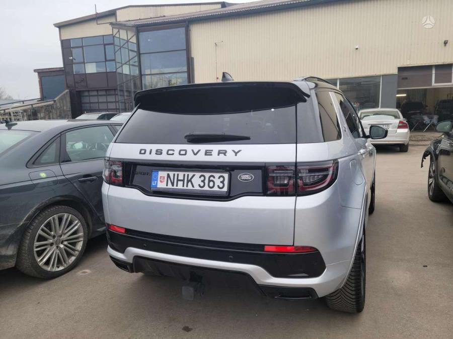 Pelēks Land Rover Discovery Sport 2023 Viļņa, ar dzinēja tilpumu 2.00 L un nobraukumu 12 tūkst. km par 31950 €, foto 5 vietnē AUTOMOTO.COM.LV