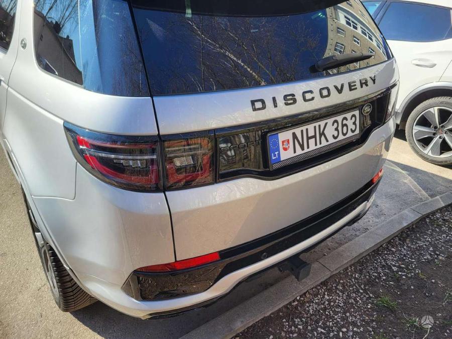 Pelēks Land Rover Discovery Sport 2023 Viļņa, ar dzinēja tilpumu 2.00 L un nobraukumu 12 tūkst. km par 31950 €, foto 9 vietnē AUTOMOTO.COM.LV