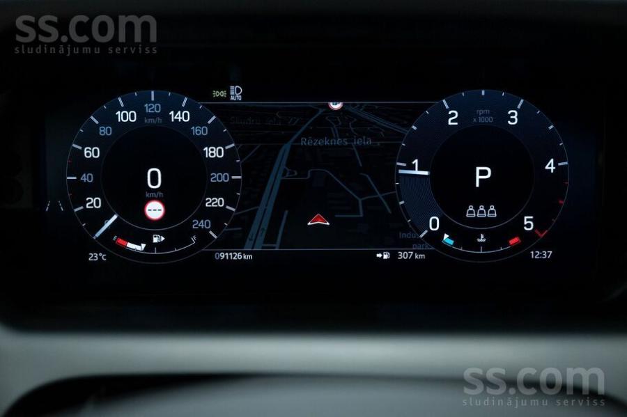 Pelēks Land Rover Discovery Sport 2023 Rīga, ar dzinēja tilpumu 2.00 L un nobraukumu 92 tūkst. km par 26500 €, foto 6 vietnē AUTOMOTO.COM.LV