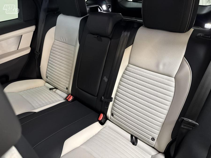 Grey Land Rover Discovery Sport 2025 in Vilnius, with an engine capacity of 2.00 L and mileage of 13 thousand km for 46500 €, photo 16 on AUTOMOTO.COM.LV