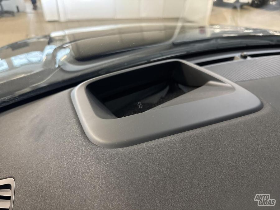 Grey Land Rover Discovery Sport 2025 in Vilnius, with an engine capacity of 2.00 L and mileage of 13 thousand km for 46500 €, photo 23 on AUTOMOTO.COM.LV