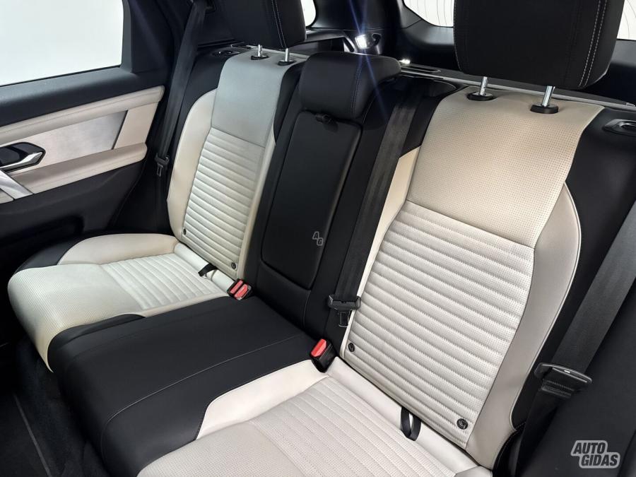 Grey Land Rover Discovery Sport 2025 in Vilnius, with an engine capacity of 2.00 L and mileage of 43 thousand km for 42000 €, photo 16 on AUTOMOTO.COM.LV