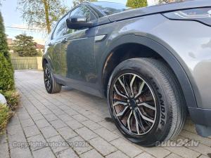 Pelēks Land Rover Discovery Sport 2017 Mardu, ar dzinēja tilpumu 2.00 L un nobraukumu 150 tūkst. km par 12000 €, foto 4 vietnē AUTOMOTO.COM.LV