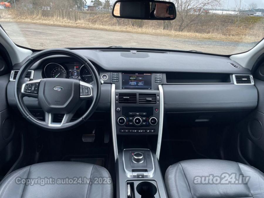 Grey Land Rover Discovery Sport 2018 in Tallinn, with an engine capacity of 2.00 L and mileage of 118 thousand km for 13500 €, photo 8 on AUTOMOTO.COM.LV