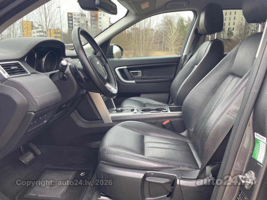 Grey Land Rover Discovery Sport 2018 in Tallinn, with an engine capacity of 2.00 L and mileage of 118 thousand km for 13500 €, photo 10 on AUTOMOTO.COM.LV