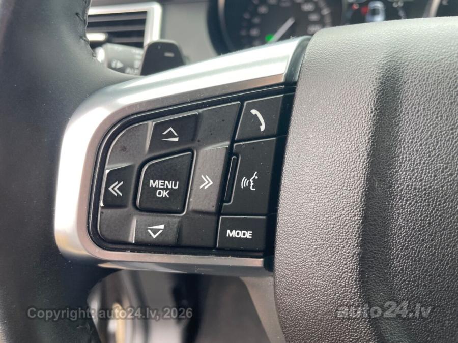 Grey Land Rover Discovery Sport 2018 in Tallinn, with an engine capacity of 2.00 L and mileage of 118 thousand km for 13500 €, photo 18 on AUTOMOTO.COM.LV