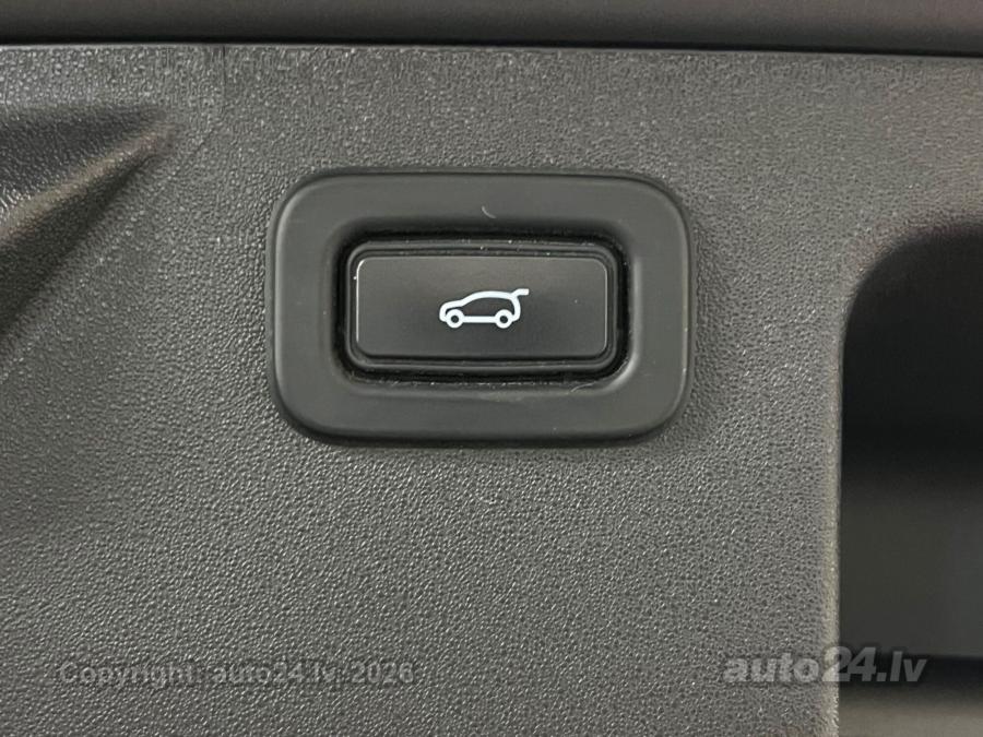 Серый Ленд Ровер Discovery Sport 2021 в Пярну, объемом двигателя 2.00 л и пробегом 82 тыс. км за 28490 €, фото 12 на AUTOMOTO.COM.LV