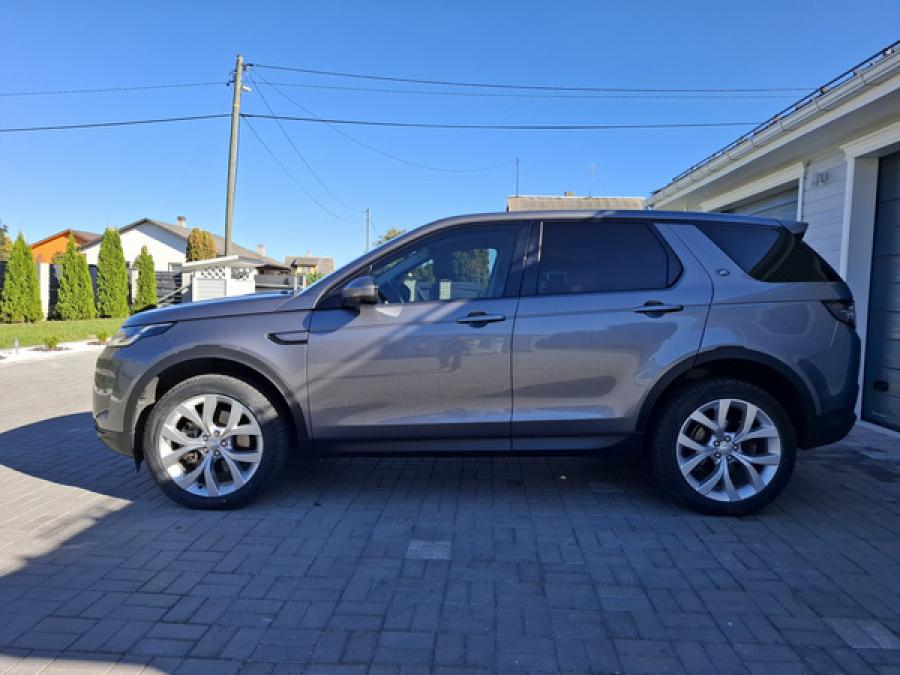Grey Land Rover Discovery Sport 2022 in Mustvee, with an engine capacity of 0.00 L and mileage of 0 thousand km for 27500 €, photo 1 on AUTOMOTO.COM.LV