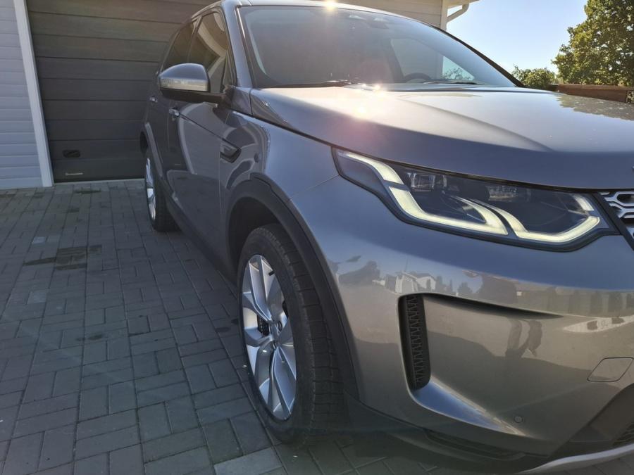 Grey Land Rover Discovery Sport 2022 in Mustvee, with an engine capacity of 0.00 L and mileage of 0 thousand km for 27500 €, photo 17 on AUTOMOTO.COM.LV