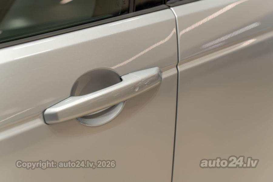 Grey Land Rover Discovery Sport 2026 in Tallinn, with an engine capacity of 2.00 L and mileage of 0 thousand km for 68700 €, photo 8 on AUTOMOTO.COM.LV