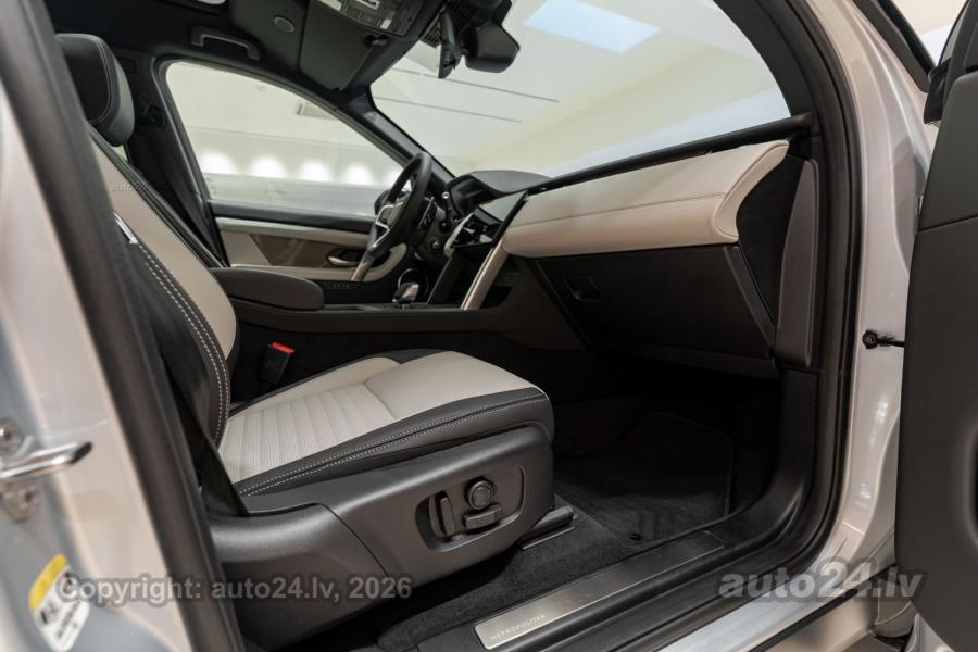 Grey Land Rover Discovery Sport 2026 in Tallinn, with an engine capacity of 2.00 L and mileage of 0 thousand km for 68700 €, photo 14 on AUTOMOTO.COM.LV