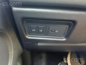 Красный Ленд Ровер Discovery Sport 2015 в Елгава, объемом двигателя 2.00 л и пробегом 0 тыс. км за 11990 €, фото 21 на AUTOMOTO.COM.LV