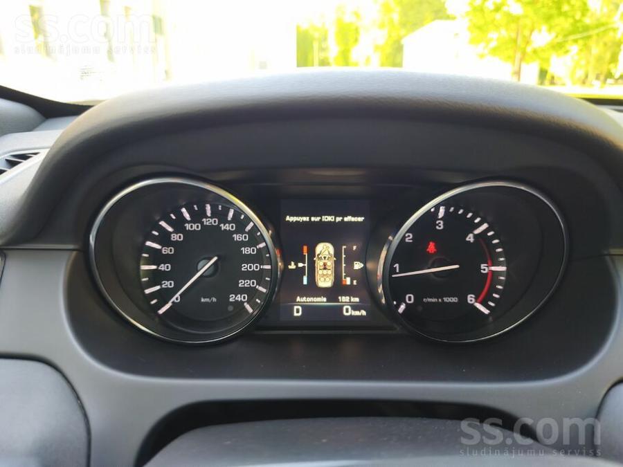 Красный Ленд Ровер Discovery Sport 2015 в Елгава, объемом двигателя 2.00 л и пробегом 0 тыс. км за 11990 €, фото 26 на AUTOMOTO.COM.LV