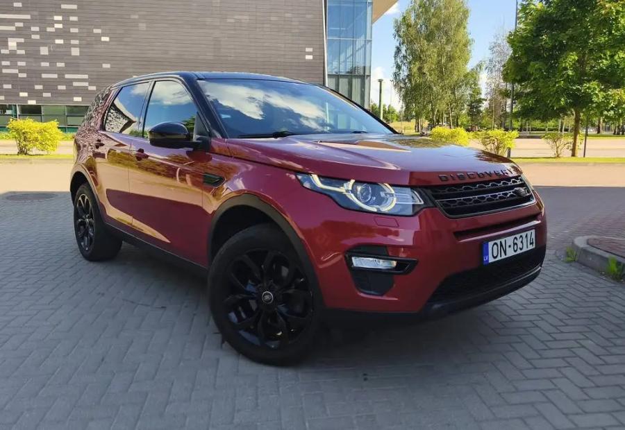Red Land Rover Discovery Sport 2015 in Jelgava, with an engine capacity of 2.00 L and mileage of 183 thousand km for 10990 €, photo 5 on AUTOMOTO.COM.LV