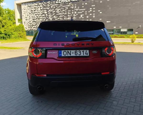 Red Land Rover Discovery Sport 2015 in Jelgava, with an engine capacity of 2.00 L and mileage of 183 thousand km for 10990 €, photo 6 on AUTOMOTO.COM.LV