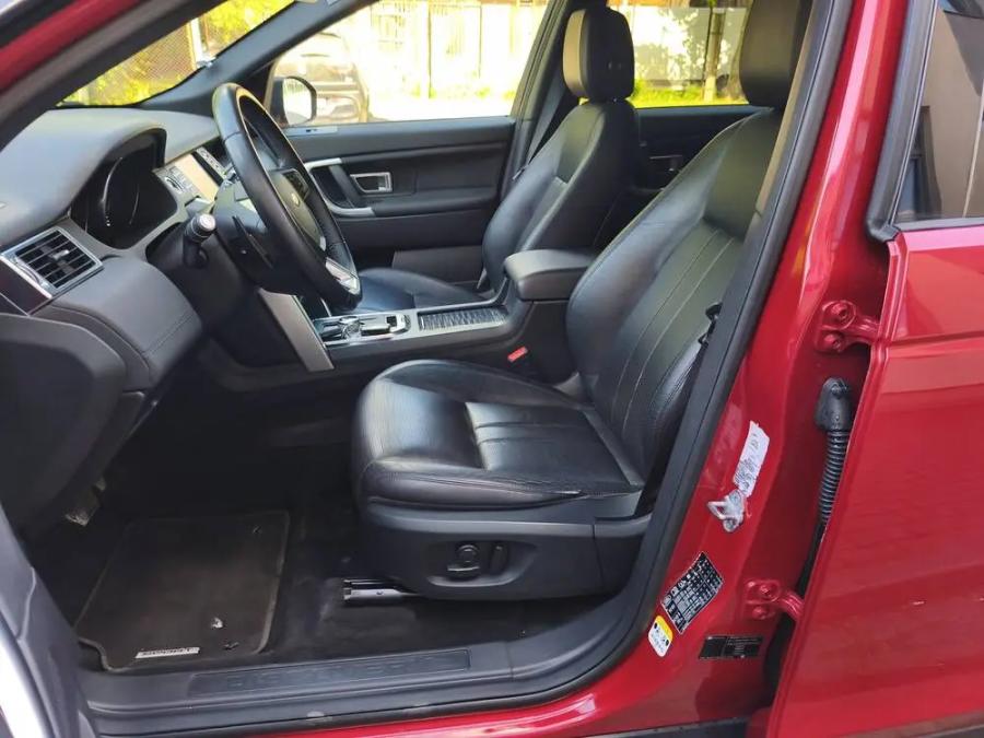 Red Land Rover Discovery Sport 2015 in Jelgava, with an engine capacity of 2.00 L and mileage of 183 thousand km for 10990 €, photo 14 on AUTOMOTO.COM.LV