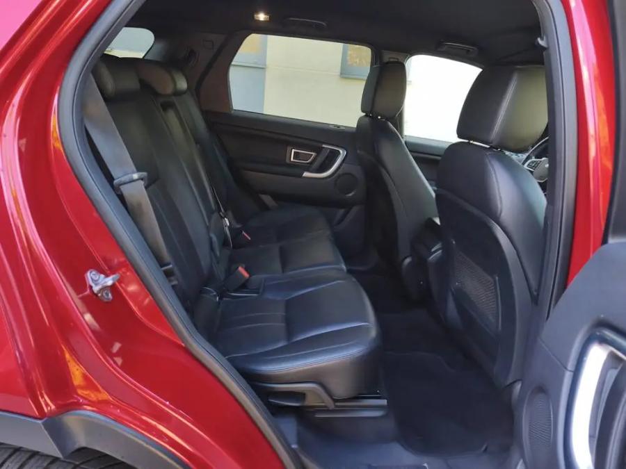 Red Land Rover Discovery Sport 2015 in Jelgava, with an engine capacity of 2.00 L and mileage of 183 thousand km for 10990 €, photo 23 on AUTOMOTO.COM.LV