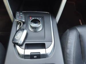 Red Land Rover Discovery Sport 2015 in Jelgava, with an engine capacity of 2.00 L and mileage of 183 thousand km for 10990 €, photo 25 on AUTOMOTO.COM.LV