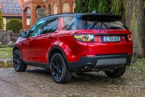 Red Land Rover Discovery Sport 2016 in Jelgava, with an engine capacity of 2.00 L and mileage of 127 thousand km for 13996 €, photo 3 on AUTOMOTO.COM.LV
