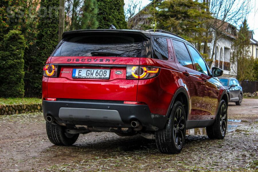 Red Land Rover Discovery Sport 2016 in Jelgava, with an engine capacity of 2.00 L and mileage of 127 thousand km for 13996 €, photo 4 on AUTOMOTO.COM.LV