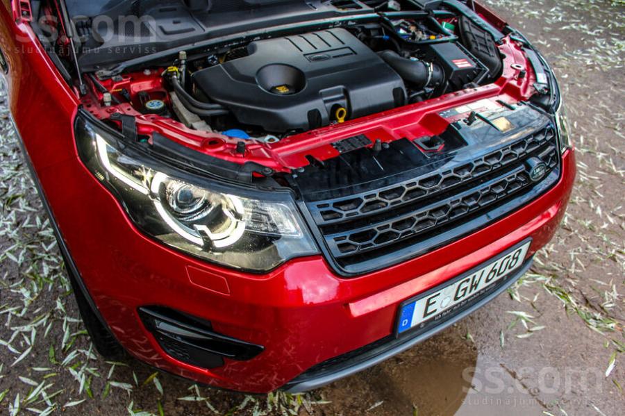 Red Land Rover Discovery Sport 2016 in Jelgava, with an engine capacity of 2.00 L and mileage of 127 thousand km for 13996 €, photo 25 on AUTOMOTO.COM.LV