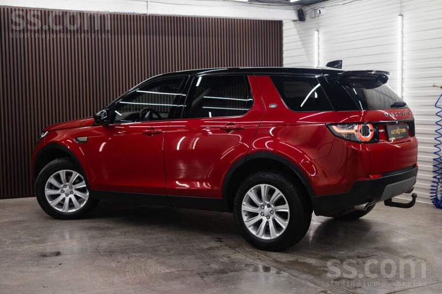 Red Land Rover Discovery Sport 2016 in Riga, with an engine capacity of 2.00 L and mileage of 164 thousand km for 13990 €, photo 9 on AUTOMOTO.COM.LV