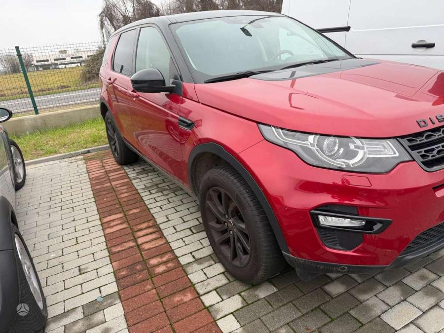 Sarkans Land Rover Discovery Sport 2016 Panevēža, ar dzinēja tilpumu 2.00 L un nobraukumu 144 tūkst. km par 8950 €, foto 1 vietnē AUTOMOTO.COM.LV