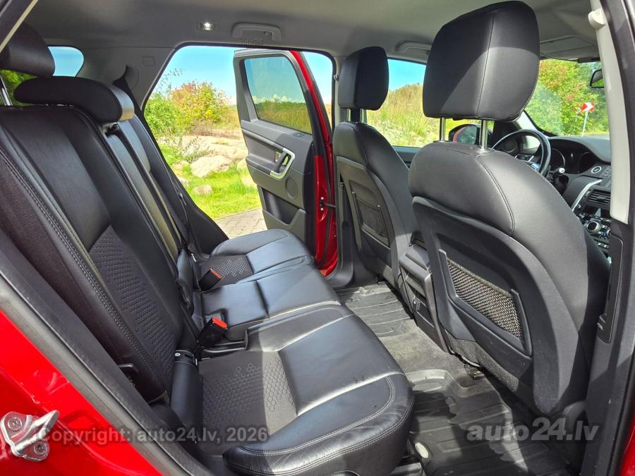 Red Land Rover Discovery Sport 2016 in Tallinn, with an engine capacity of 2.00 L and mileage of 124 thousand km for 10990 €, photo 12 on AUTOMOTO.COM.LV
