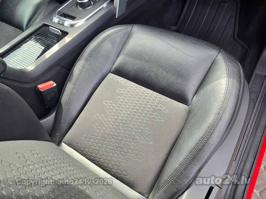 Red Land Rover Discovery Sport 2016 in Tallinn, with an engine capacity of 2.00 L and mileage of 124 thousand km for 10990 €, photo 13 on AUTOMOTO.COM.LV