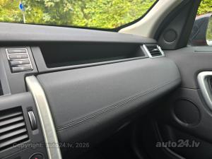 Red Land Rover Discovery Sport 2016 in Tallinn, with an engine capacity of 2.00 L and mileage of 124 thousand km for 10990 €, photo 19 on AUTOMOTO.COM.LV